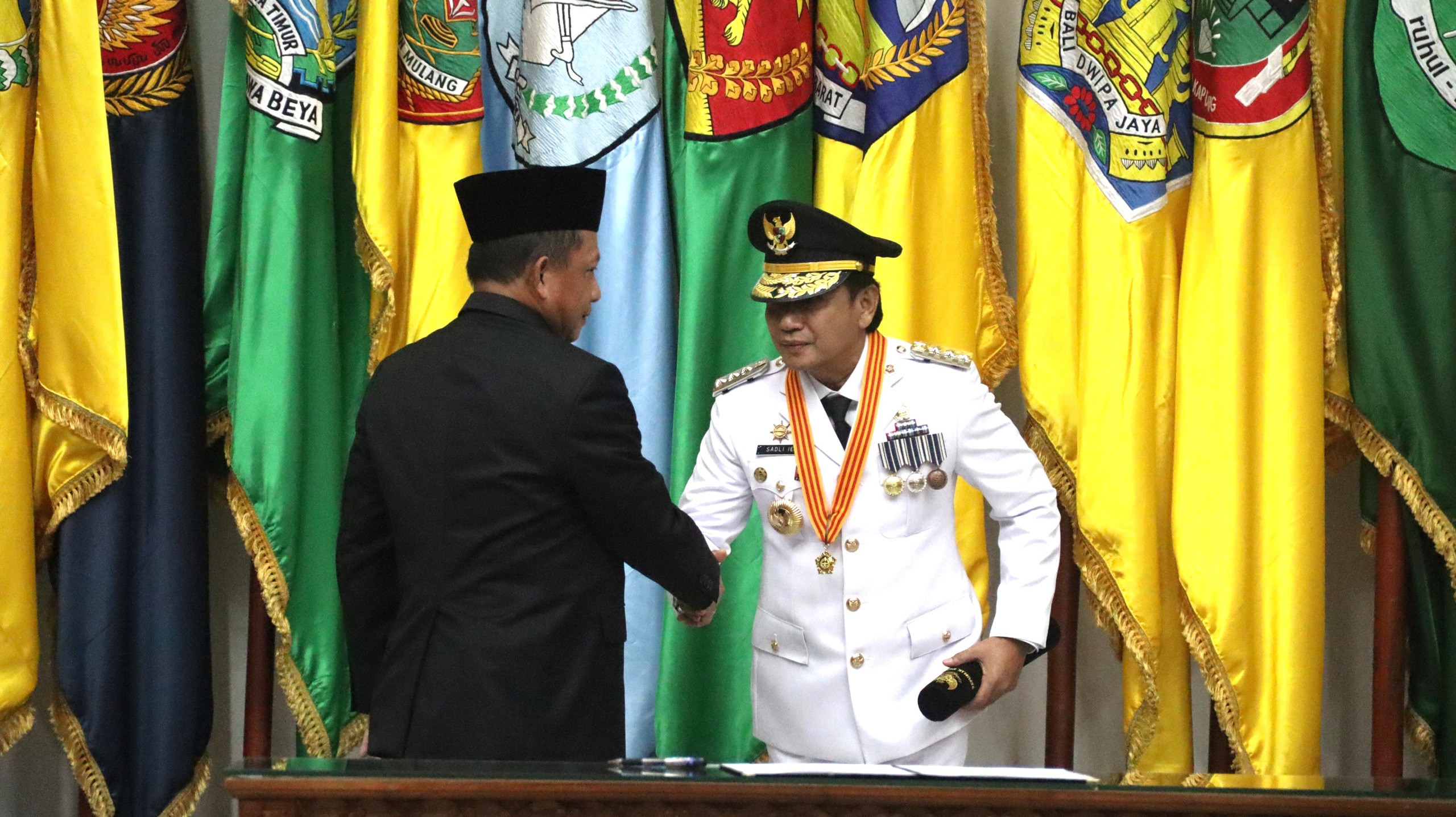 SAH! SADALI DILANTIK JADI PJ GUBERNUR MALUKU OLEH MENDAGRI SAH! SADALI DILANTIK JADI PJ GUBERNUR MALUKU OLEH MENDAGRI